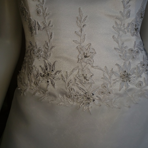 Moonlight Collection | Dresses | Moonlight Collection Bridal Gown Sz 6 ...